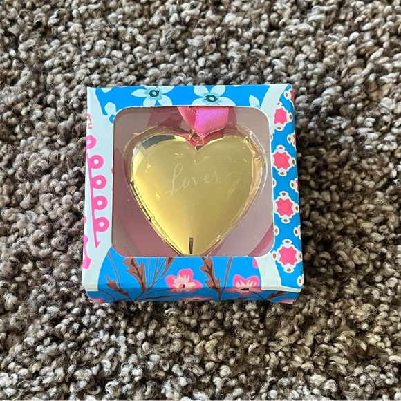 Taylor Swift | Accessories | New Taylor Swift Lover Locket Ornament ...